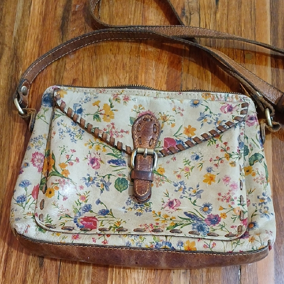 Patricia Nash | Bags | Patricia Nash Prairie Rose Leather Crossbody ...